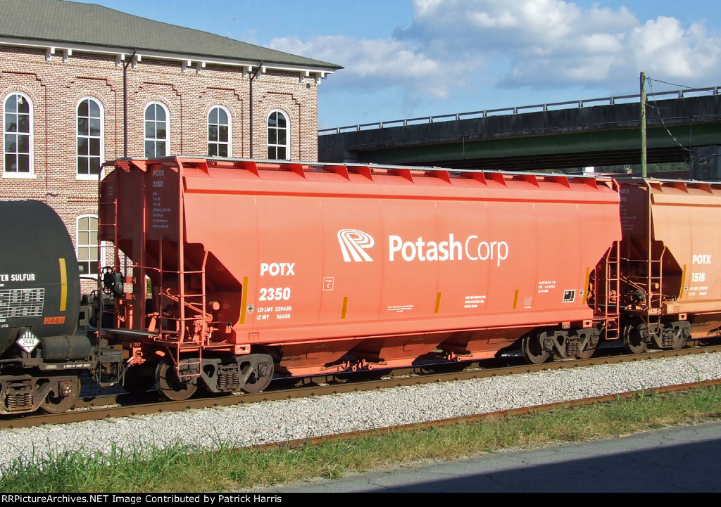 POTX 2350 Potash Corp NSC 4300cf 3-bay covered hopper northbound in CSX Q864 in downton ...